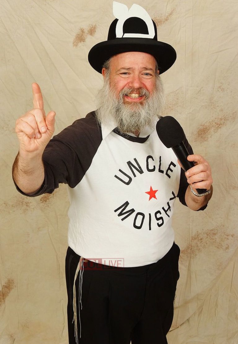 Uncle Moishy - www.jyrics.com